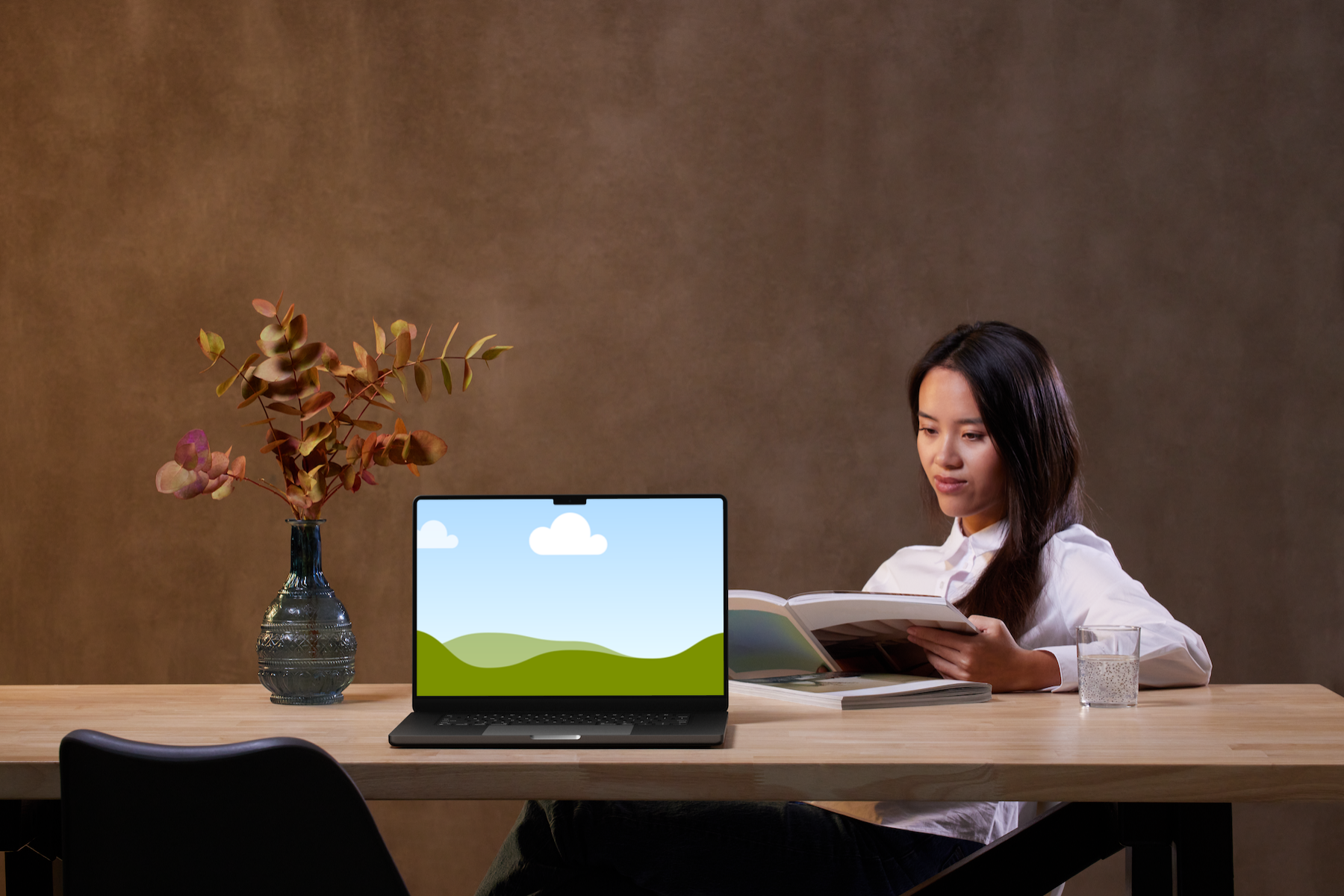 Laptop Mockup Generator: Make a laptop mockup | Canva